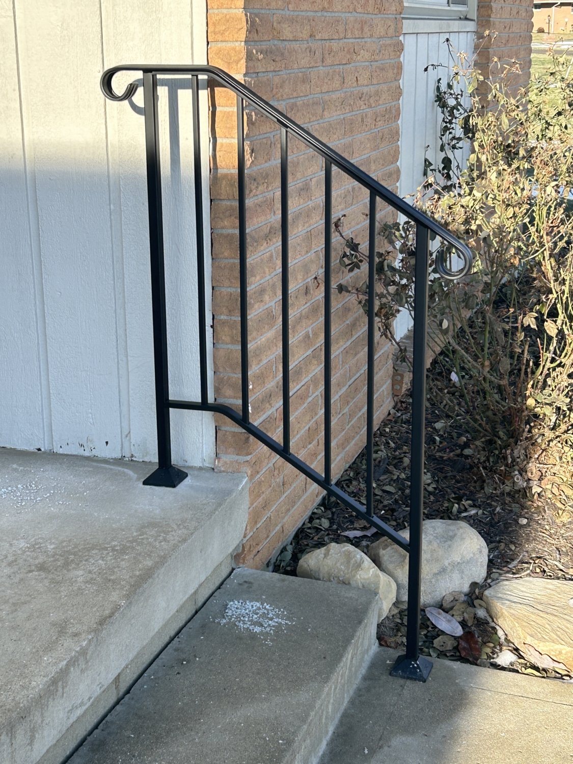 Indoor & Outdoor Wrought Iron Handrails | DIY Handrail